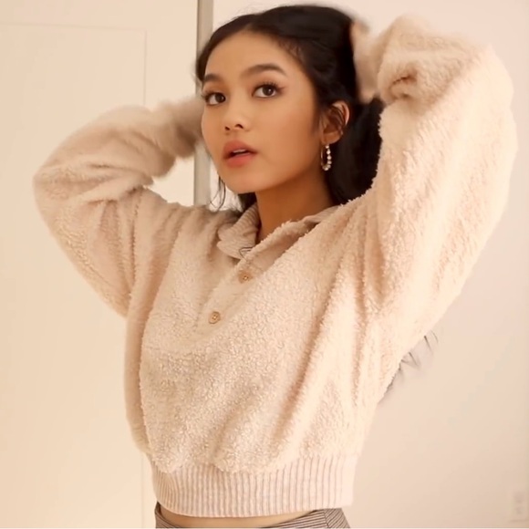 Eggie | Sweaters | Eggie X Jessy Luxe Sherpa Cropped Sweater | Poshmark